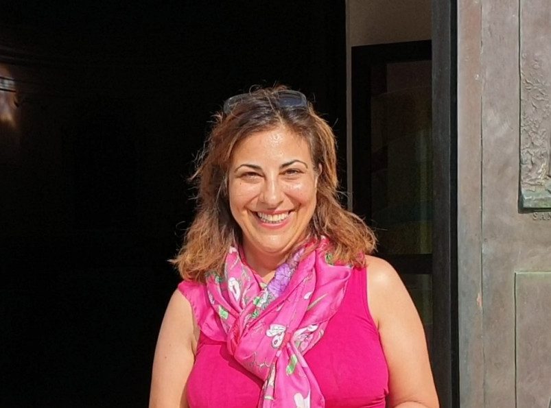 “Maternità sotto attacco”: il dibattito dal libro di Debora Donnini ...