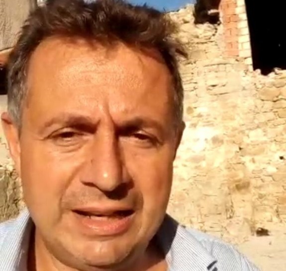 Roberto Paoletti (Forza Italia) Video-denuncia sulla ricostruzione Il ...