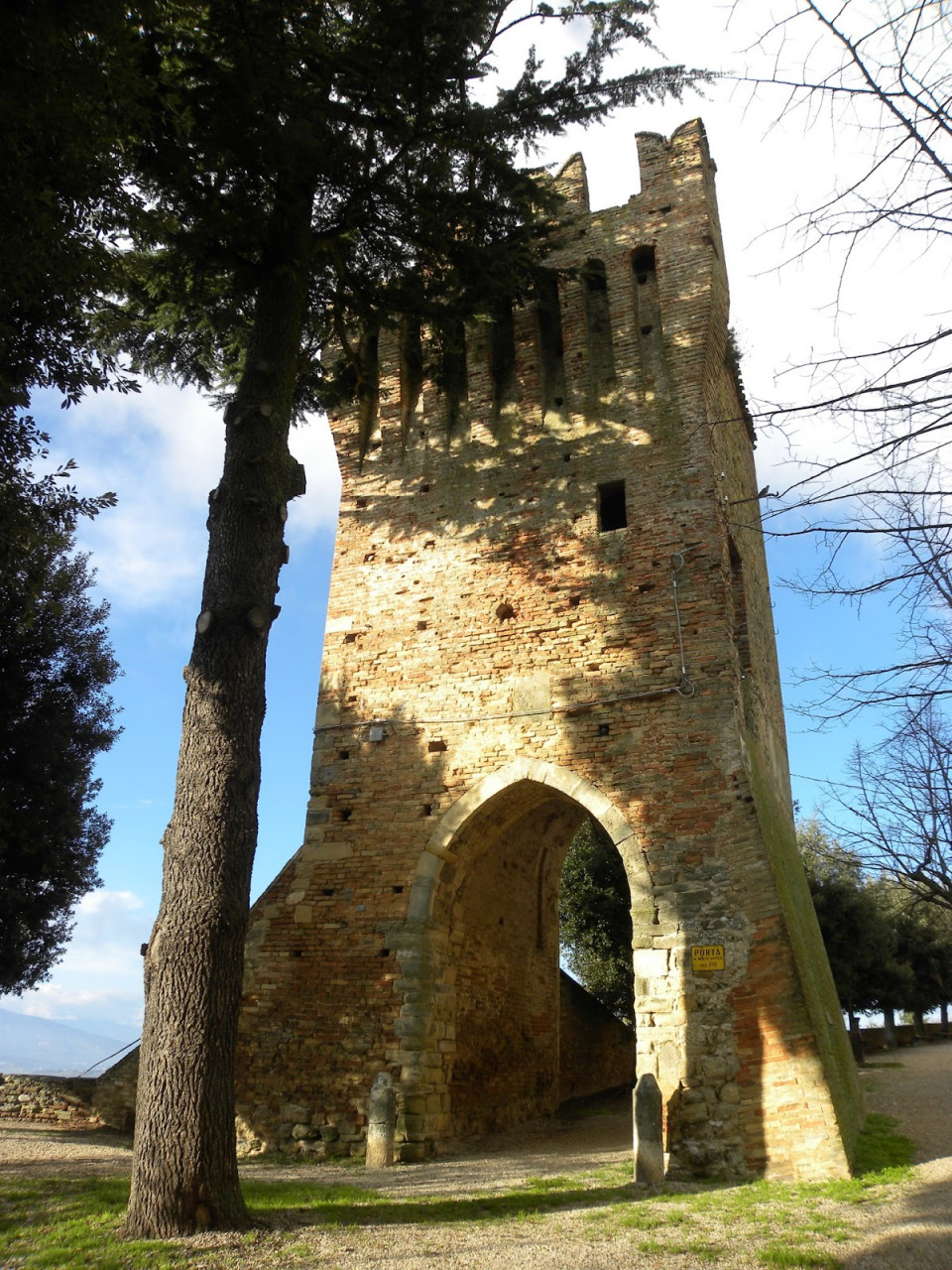 Al via la ristrutturazione del torrione, “Progetto Paese”: «Finalmente ...