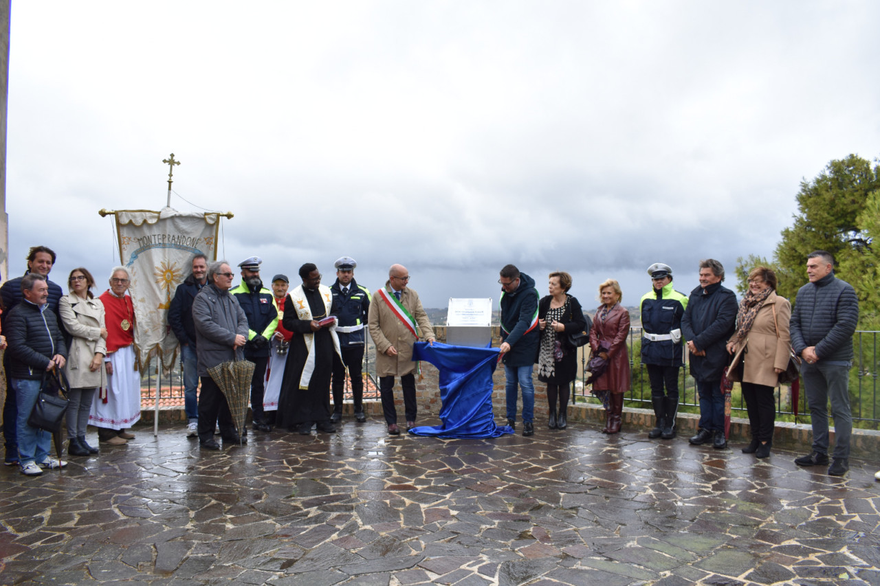 Il Belvedere intitolato alla memoria di Don Giuseppe Caselli (Le foto ...
