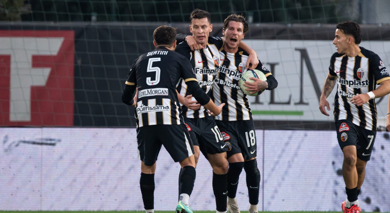 Ascoli, Di Carlo aspetta i gol degli attaccanti: Corazza vuole ...